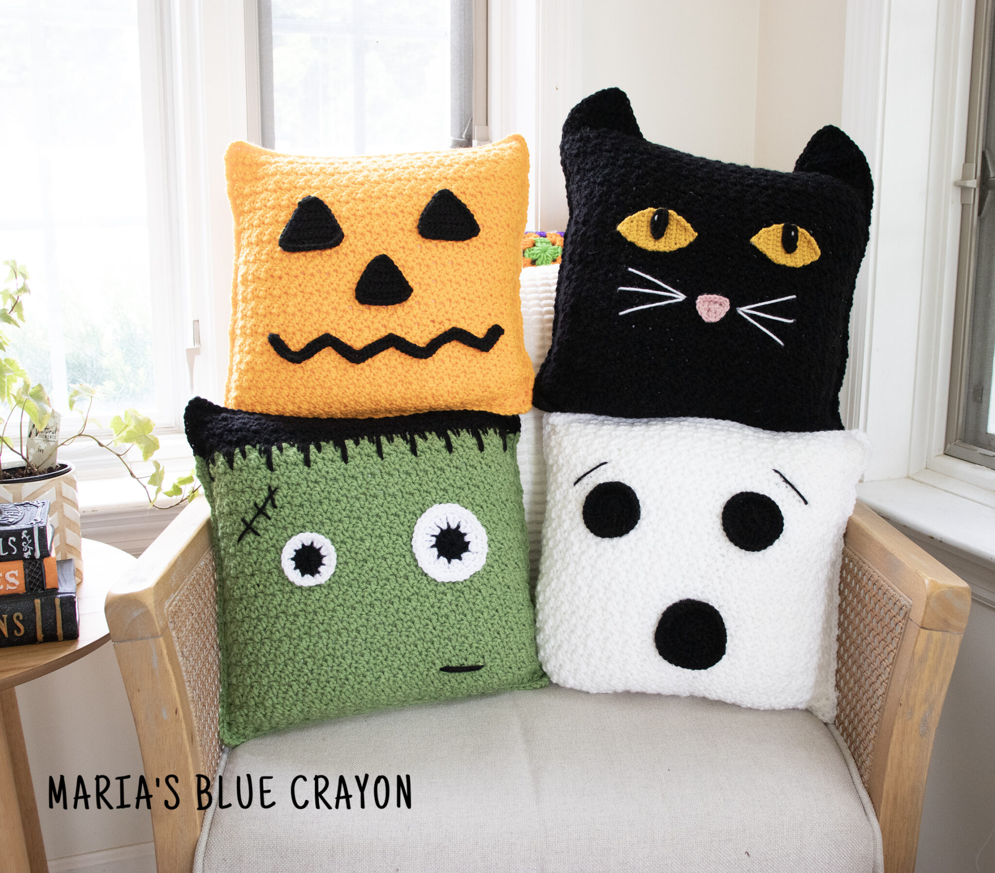 Free Crochet Cat Pillow Pattern - Maria's Blue Crayon